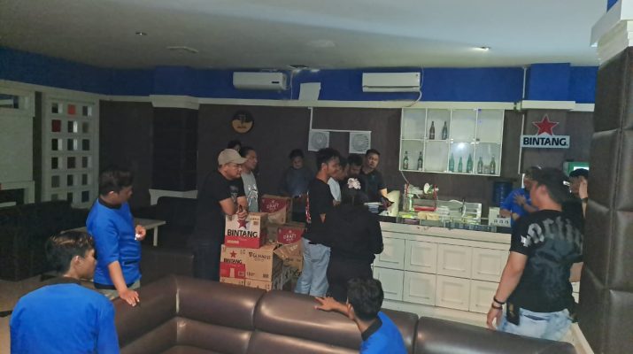 Cafe Valerio Kembali Langgar Aturan, Polisi Sita Ratusan Botol Miras